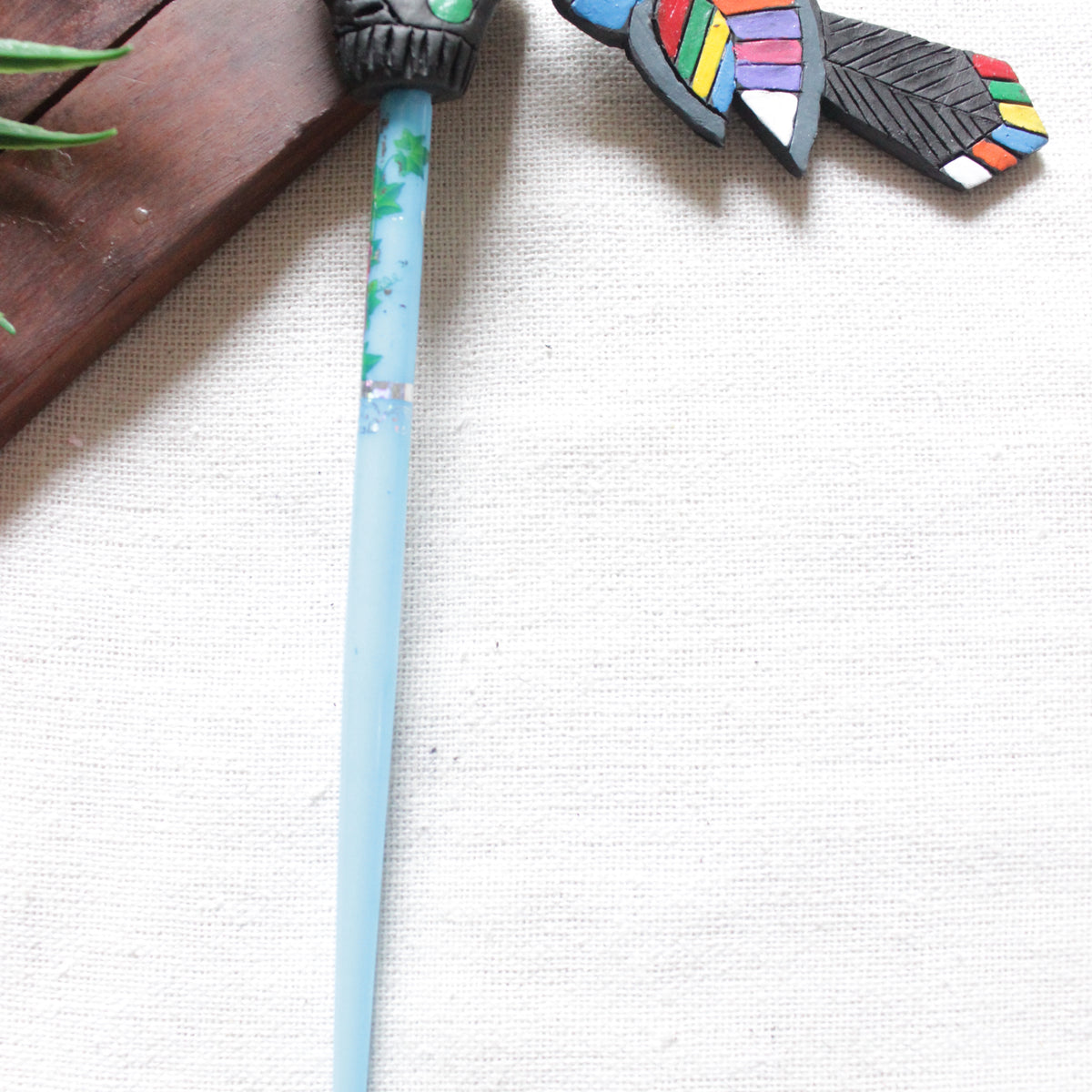 Handcrafted Terracotta Clay Bird Black Bun Stick/Juda Stick – A Local Tribe